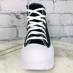 Converse | Shoes | Converse Chuck Taylor All Star Adult Unisex ...